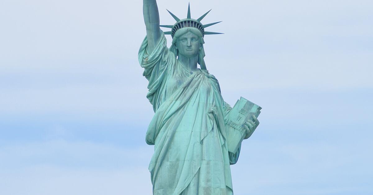 The New Colossus: The Poem That Gave Voice to the Statue of Liberty ...
