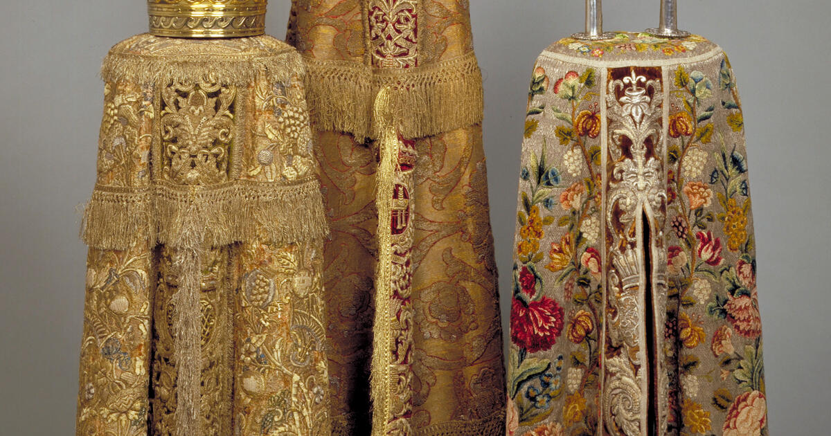 Torah Mantles (Netherlands) | Posen Library